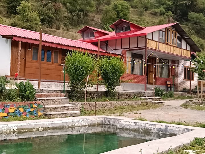 Big Mud House - Chakrata