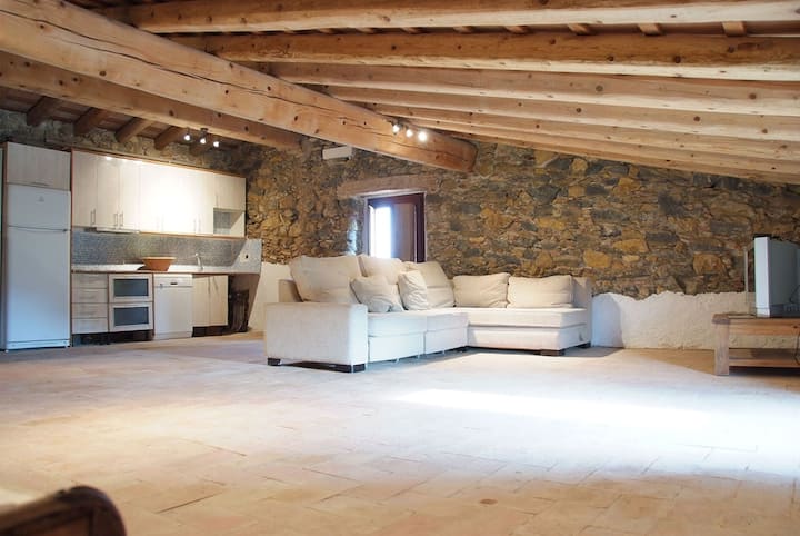 Can Casadellà-serra De Daró - Peratallada