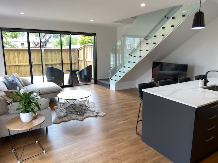 St Alban's Sanctuary(offstreet Parking, 3km 2 Cbd) - Christchurch