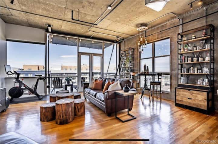 Industrial Loft In Denver - Denver, CO
