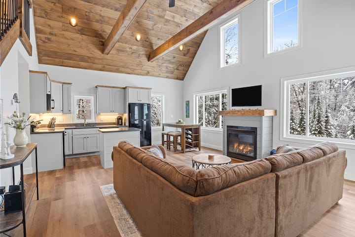 Bridgton Lake House - Bridgton, ME