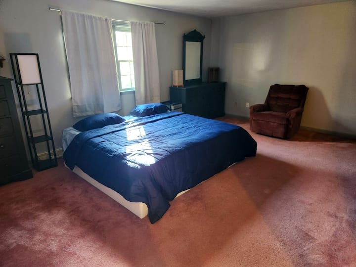 Huge Private Room And Bathroom - Denver, PA