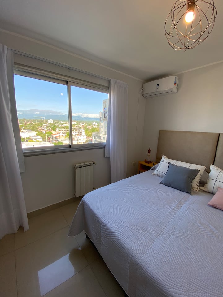 Departamento Espacioso En Salta - Salta