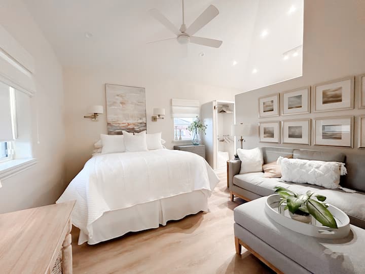 Boutique Cottage Near Downtown - El Paso, TX