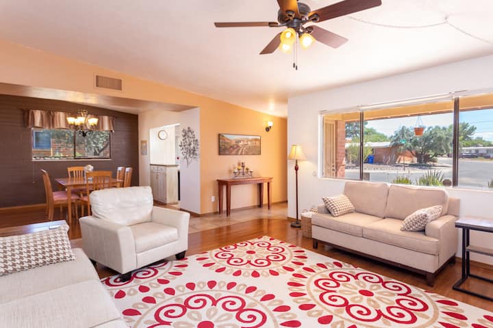Desert Retreat: Perfect Location - 圖森