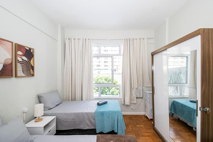 Apt. Estilo Retrô 600m Da Praia De Copacabana. - Rio de Janeiro