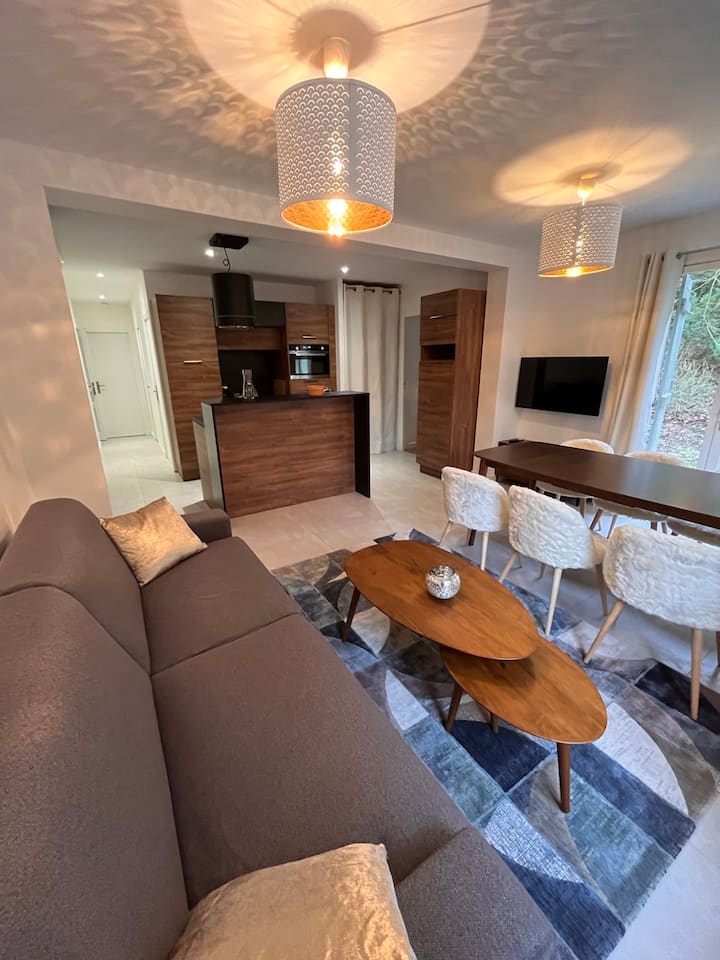 Suite Familiale 65m² · Piscine - Étampes