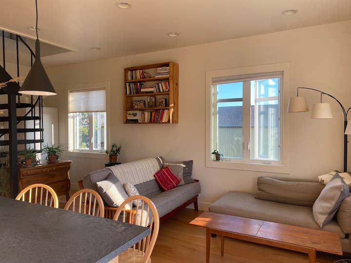 Bright One-bedroom In Heart Of Lopez Village - State of Washington
