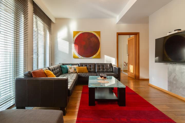 Haven, 2-bedroom Apartment W/underground Parking! - 크라쿠프