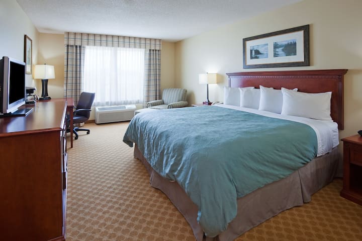 Standard King Suite - Door County, WI