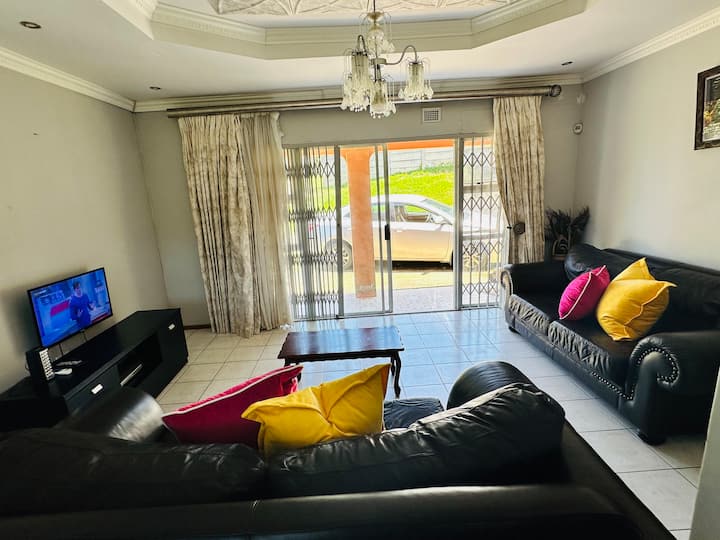 4 Bedroom House, Amanzimtoti Dbn - Amanzimtoti