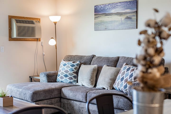 Tree Top One Bdrm Apartment- Underground Parking - Fargo, ND