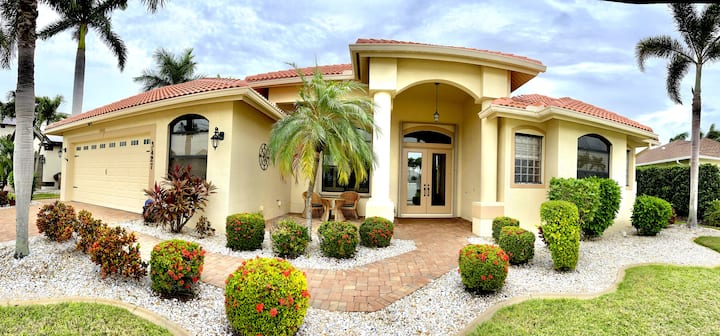 Beautiful Spanish Style Salt Water Canal Home - Sanibel Island, FL