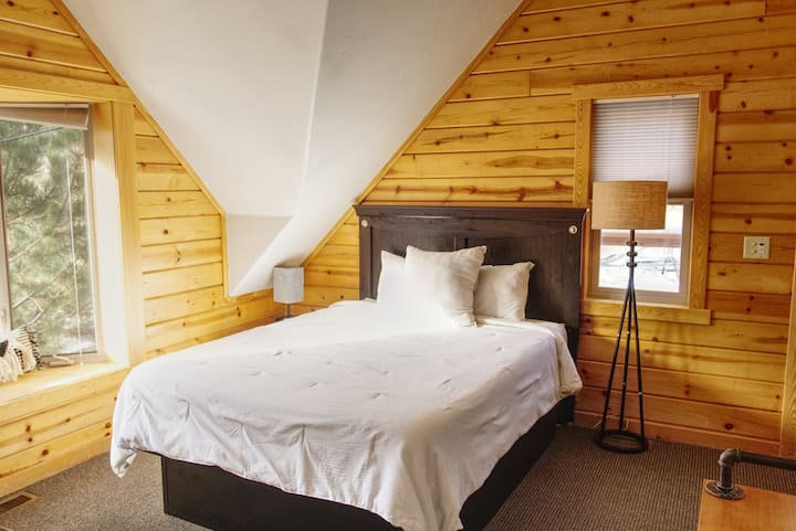 Miner's Secret Loft - Idaho Springs, CO