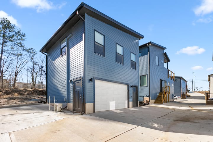 Studio Apartment In Durham W/ Garage - Durham, NC