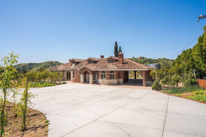New 6br Ranch House With Alpacas - Los Angeles, CA