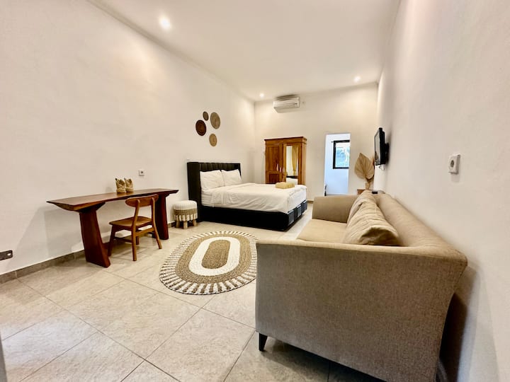 New Apartment No. 8 Guesthouse  • Coworking • Pool - Bali