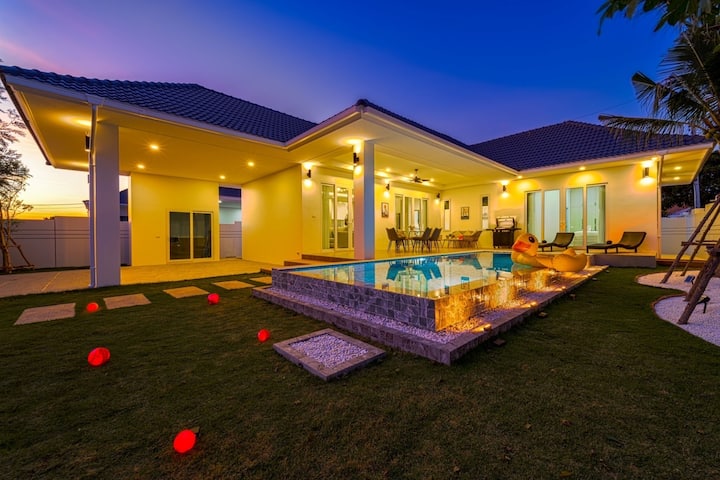 Private Modern 3 Bedroom Pool Villa! (Av1) - Hua Hin