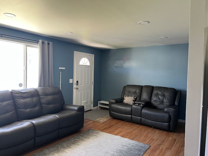 Spacious 2 Bedroom House - Liberty Lake, WA