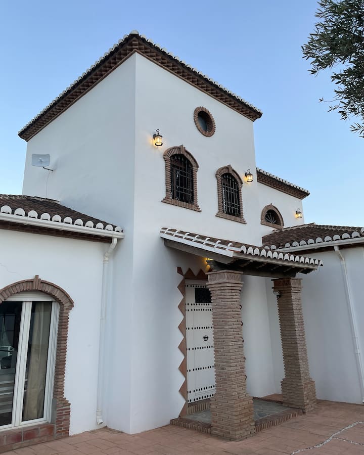 Casa Jeromi Al Haurin El Grande Centraal Gelegen - Coín