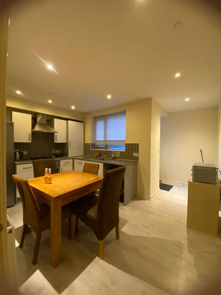 Cosy Room At The Heart Of Mk9 - Milton Keynes