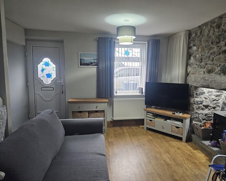 Cosy Cottage Short Walk To Beach - Pwllheli