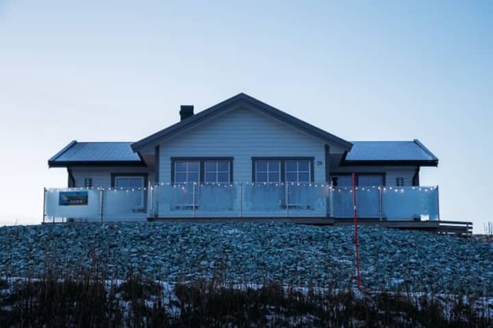 Seaside Cabin - Alta