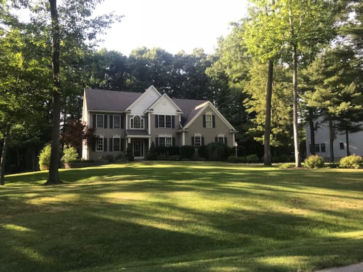 Saratoga Summer Track Rental~pool Paradise - Saratoga Springs, NY