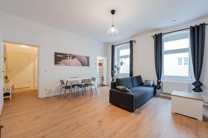 Chic Renovated Flat In Berlin's Connected Spandau - Berlin