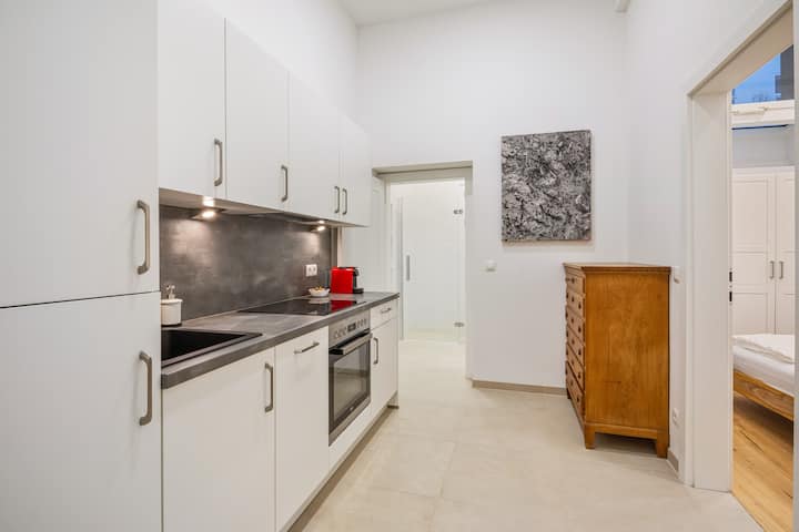 Urban Vienna Apartment, 6 People, 2 Bathrooms - Vienna
