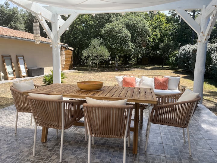Villa Proche Mer 400m Avec Très Grand Jardin Calme - Soulac-sur-Mer