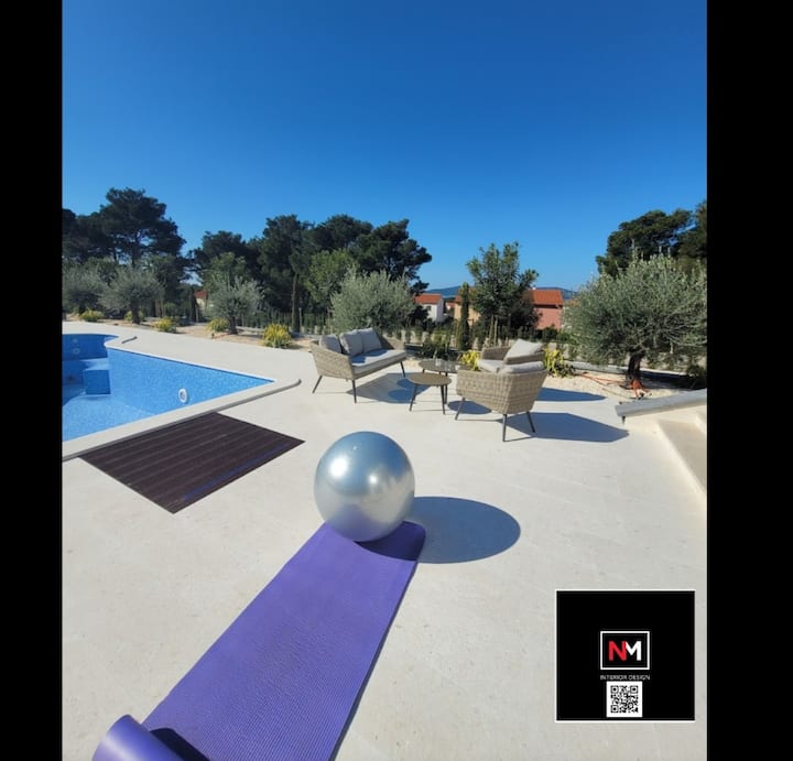 Villa E&n

Smart Hause - Šibenik