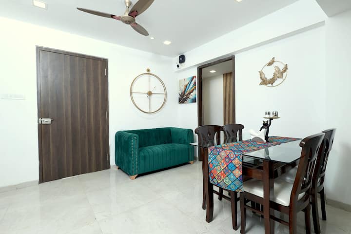 Malad Homesuite - 4 Bhk With Balcony - Mumbai