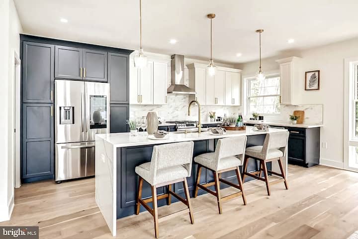 Luxury 5 Br 4 Baths Estate W/opt Bsmnt: Nonsmoking - Washington, DC