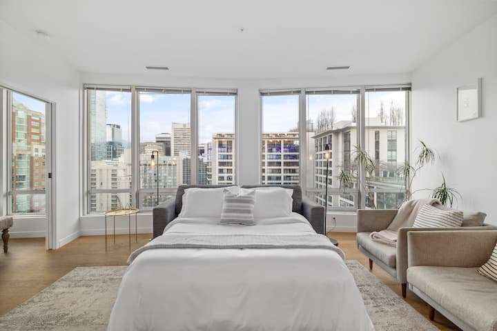 Great Views/downtown/robson Sq./sleeps 6/nespresso - Vancouver