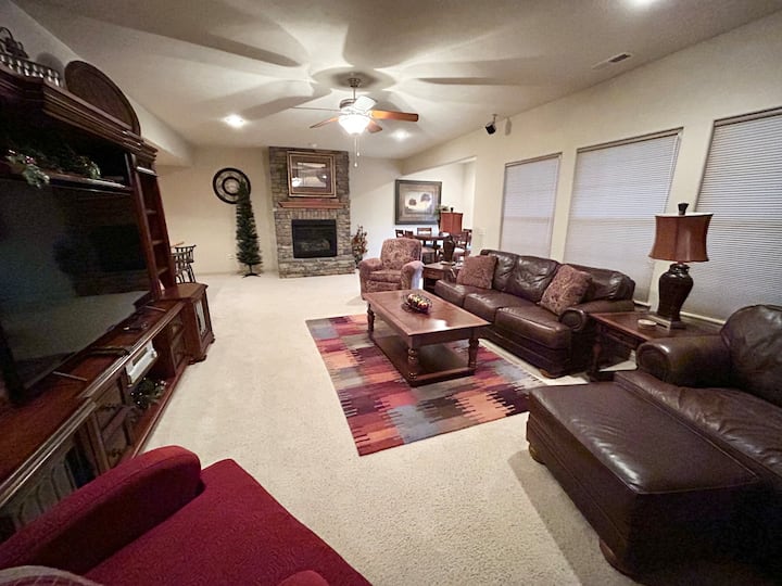 “New” Serenity On The Hilltop! - Branson West, MO