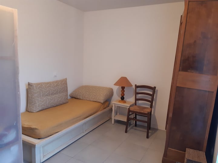Chambre Au Vert. Maignon/ Sutar - Bayonne
