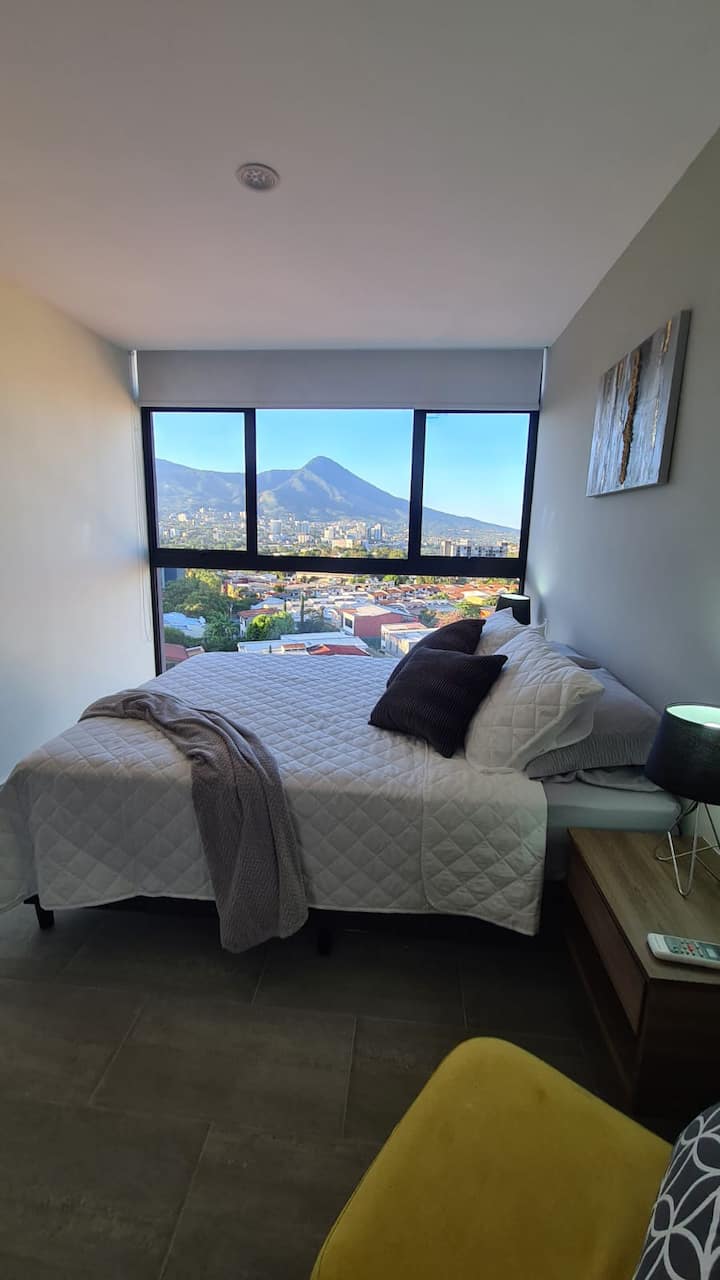 Skyline View With Balcony - San Salvador