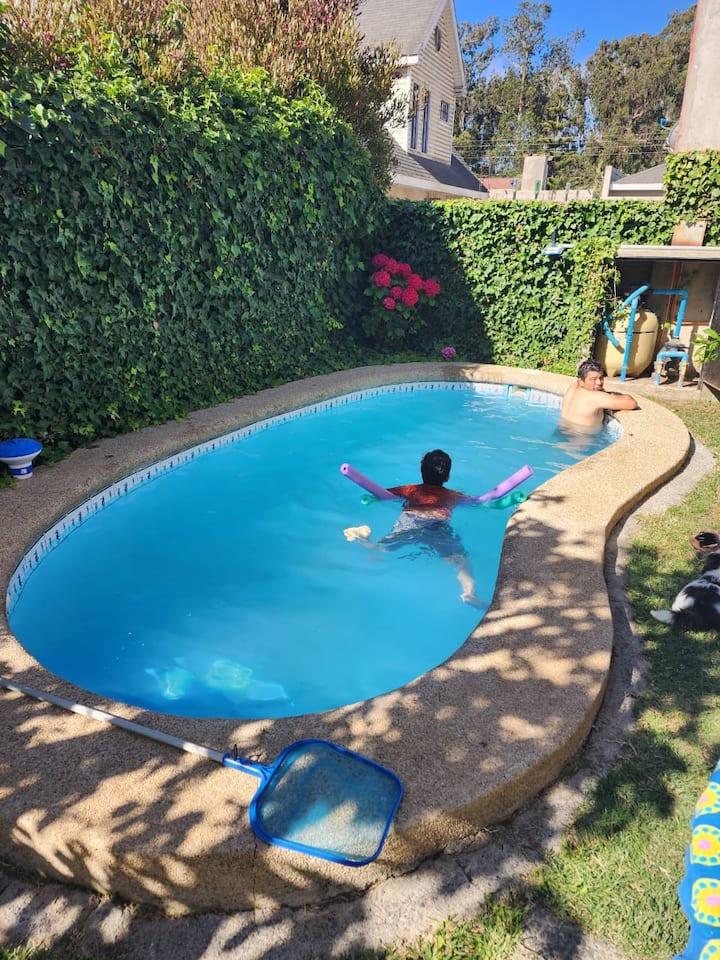 Arriendo Casa  Con Piscina - El Quisco