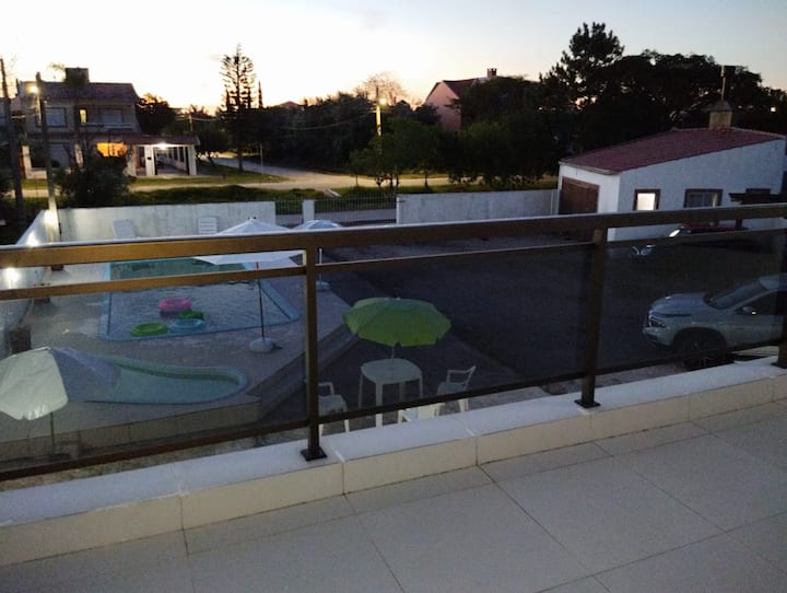 Casa Branca Amplo Espaço Externo Próximo Da Praia. - Rio Grande