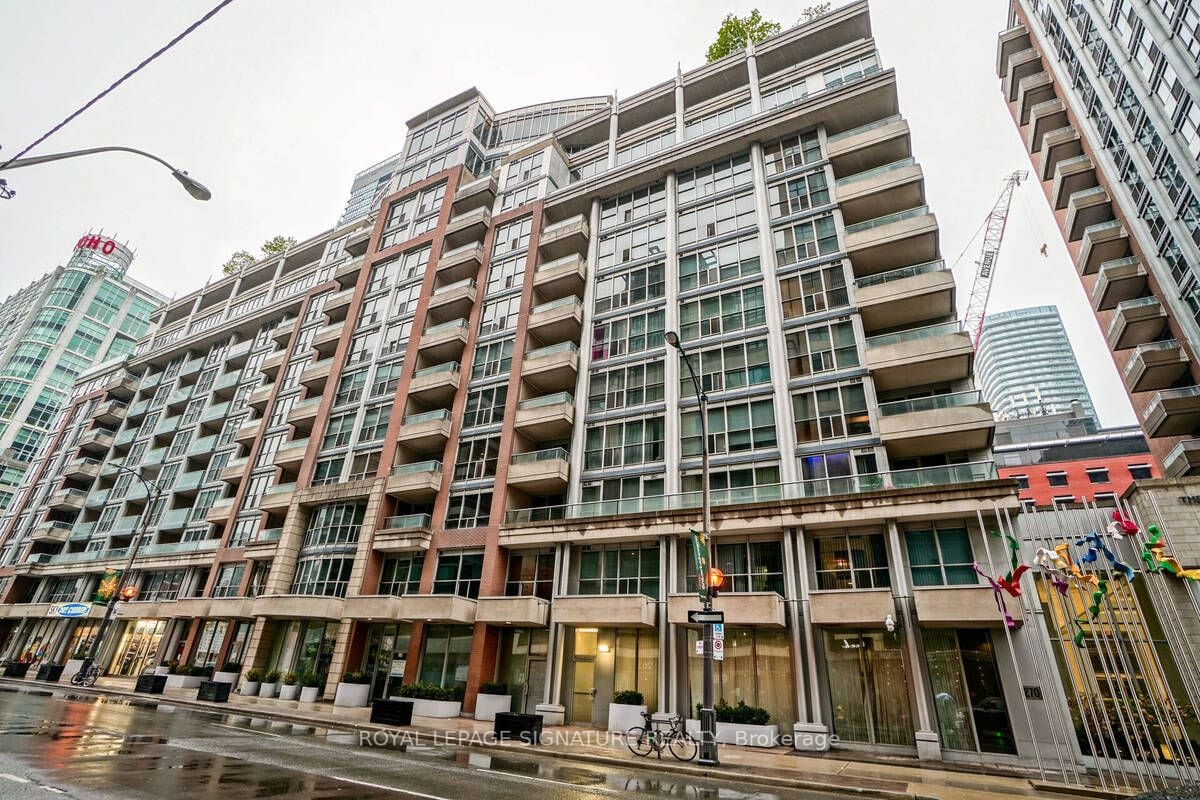 Condo in Entertainment district - Flats for Rent in Toronto, Ontario ...