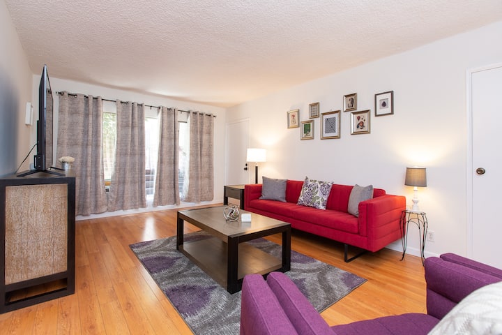 Trendy And Spacious 2 Bd/2bath Flat In Weho! - West Hollywood