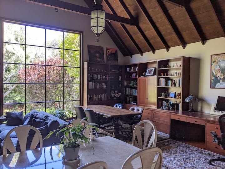 Artist's Studio In Monterey Vista - 30 Day Min - Carmel-by-the-Sea, CA