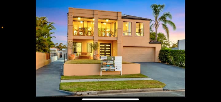 Room In Prestigious Bayside Home - Brisbane