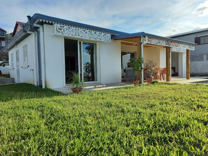 Villa 3 Chambres (8 Couchages), Piscine, Vue Mer - Saint-Pierre