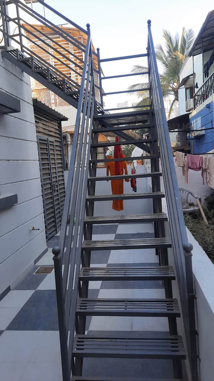 Home Stay Room With Attach Bath. - Gandhinagar