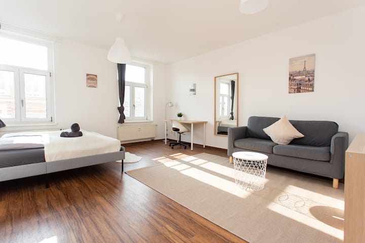 Fullhouse | S13 | 3 Bedroom - Halle (Saale)