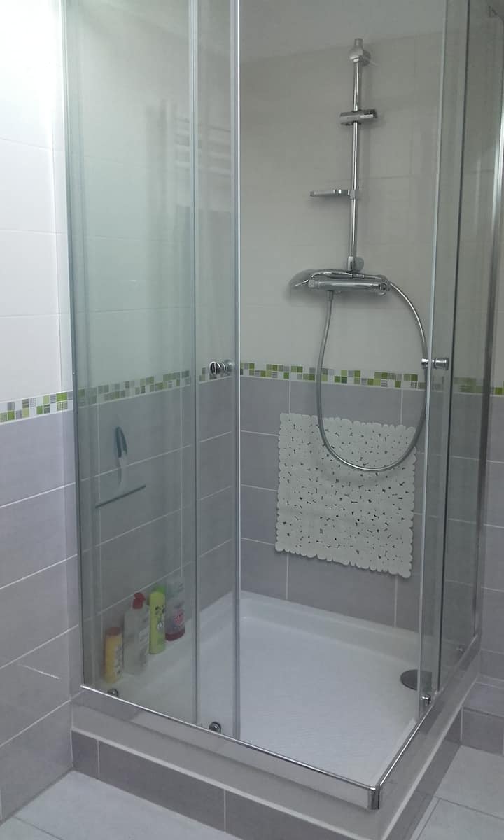 Chambre Pour 4 à 6 Personnes - Le Mans