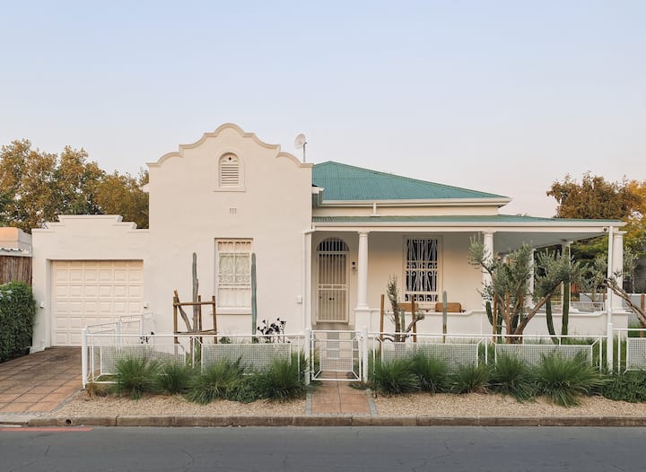 Artist Townhouse In Wellington - 웰링턴