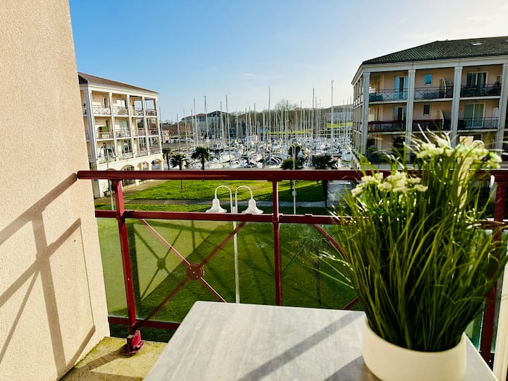 Port Bougainville - Rochefort, France